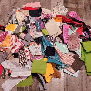 Fabric Scraps Destash #04-24 - 1 Lb 10 Oz of 2" to 3" Strips & Squares ...