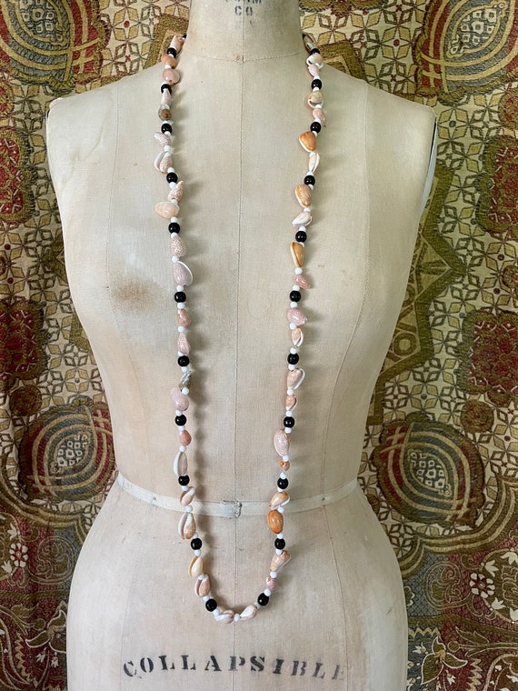 Cowrie Shell Bead Necklace Gem