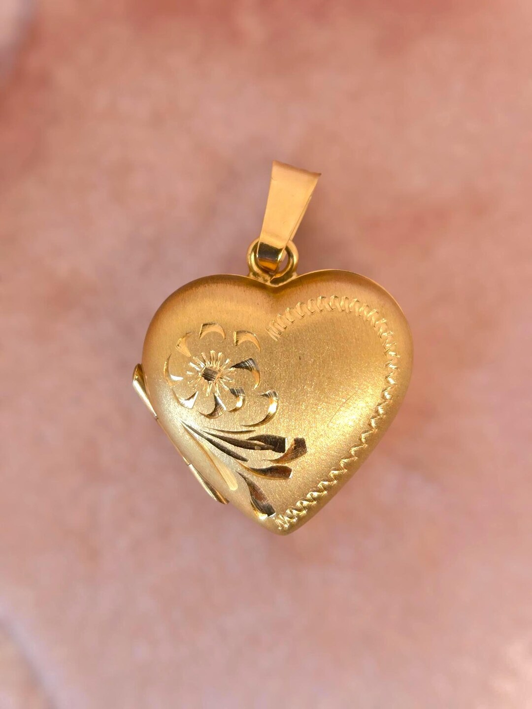 Vintage 10k Solid Gold Heart Locket,floral Engraved, Small Gold Photo ...