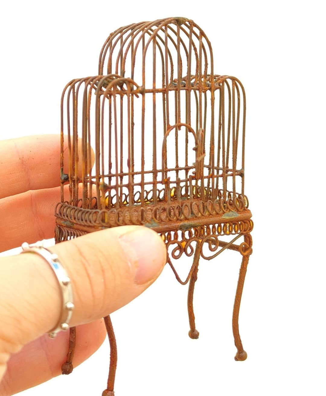 Rusty Bird Cage + 2 Birds - Cage Measures 5.8x3.0 X 12 Cm (L W H)- 5 ...