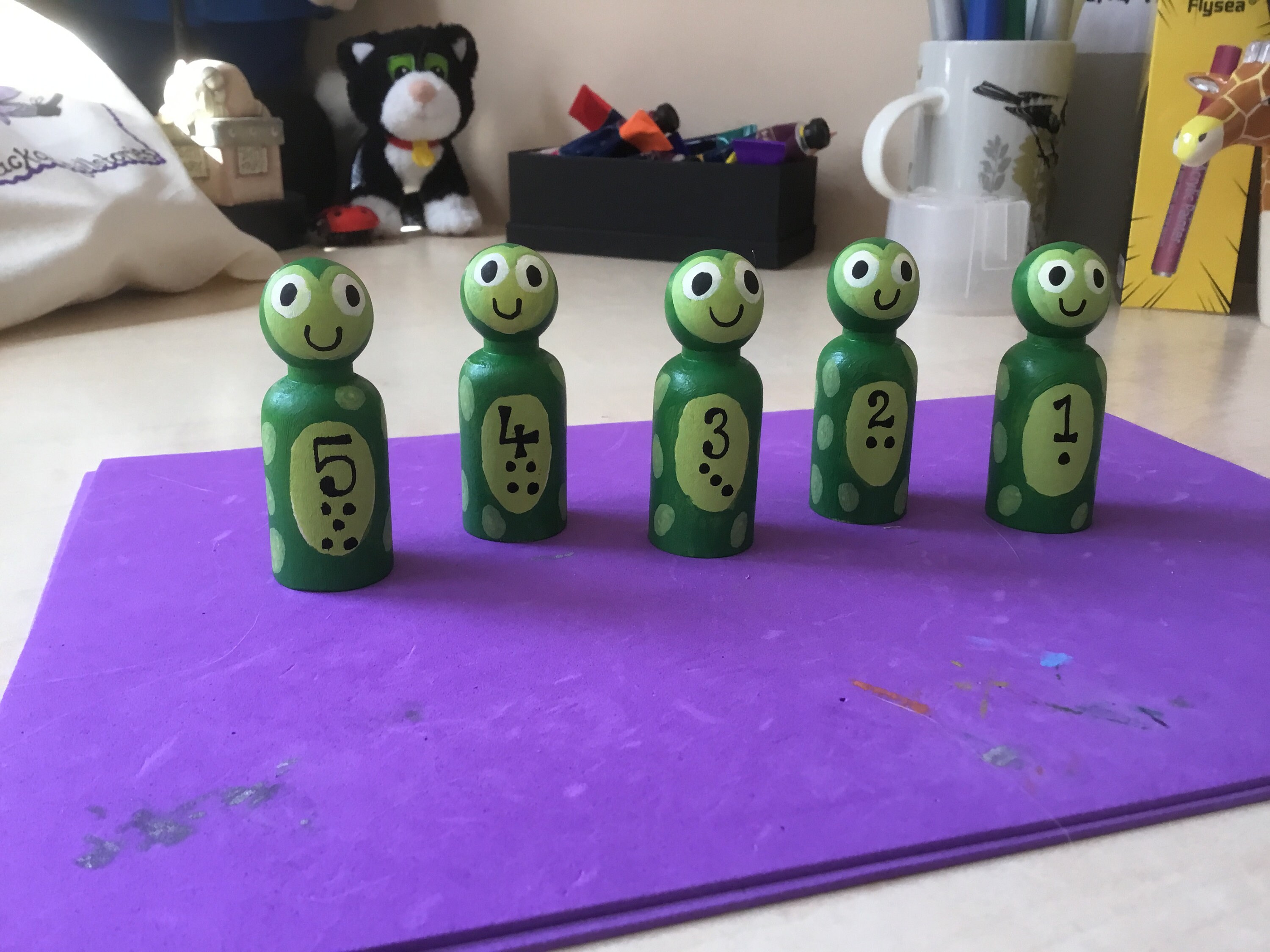 5 Speckled Frogs Song Props - Etsy