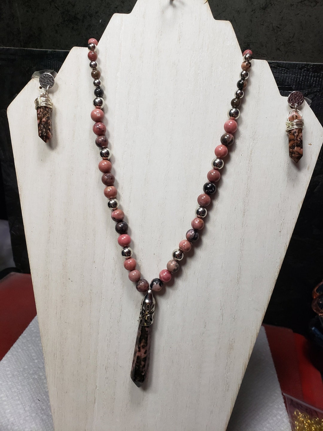 2PC Pink and Black Pendulum Necklace Set - Etsy