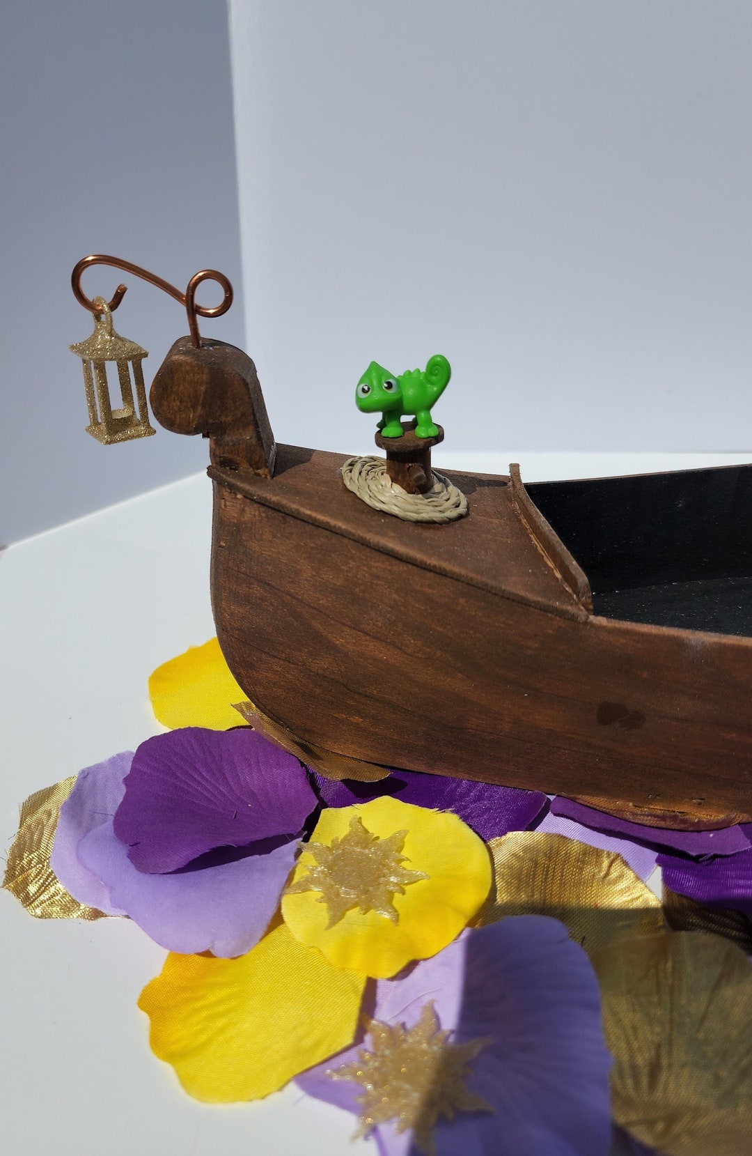 Pascal & Deluxe Large Tangled-themed Boat Centerpieces - Etsy
