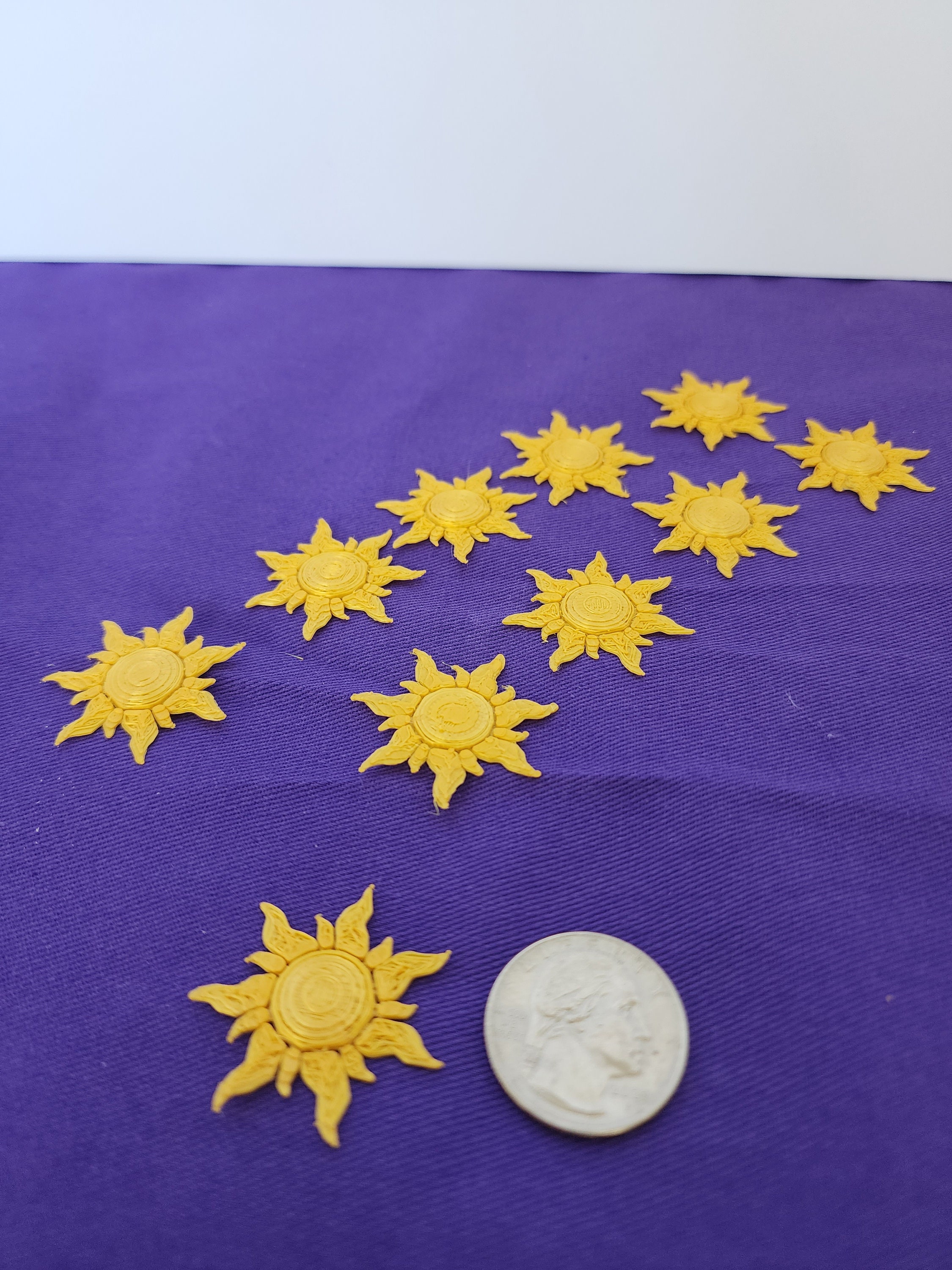 Large & Small Tangled GOLD Sun Table Decorations/confetti - Sets of 10 ...