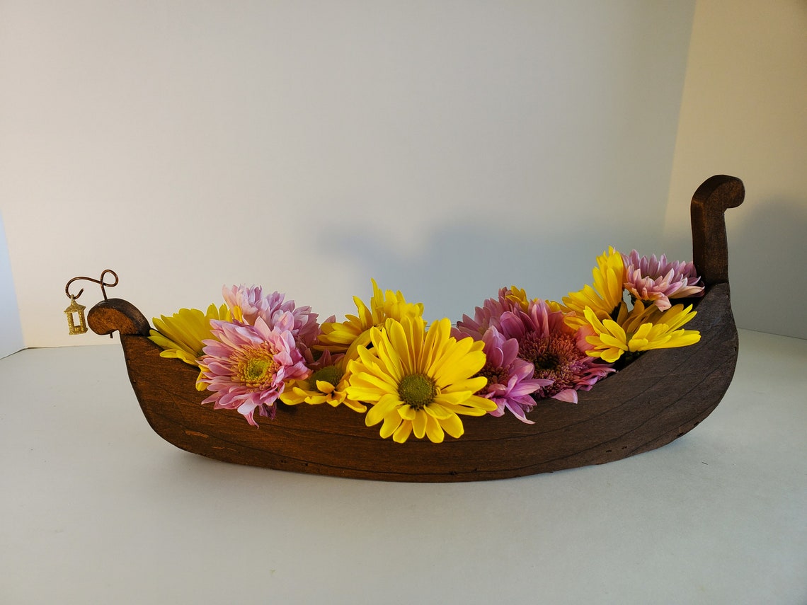 Large Tangled-themed Boat Centerpieces - Etsy