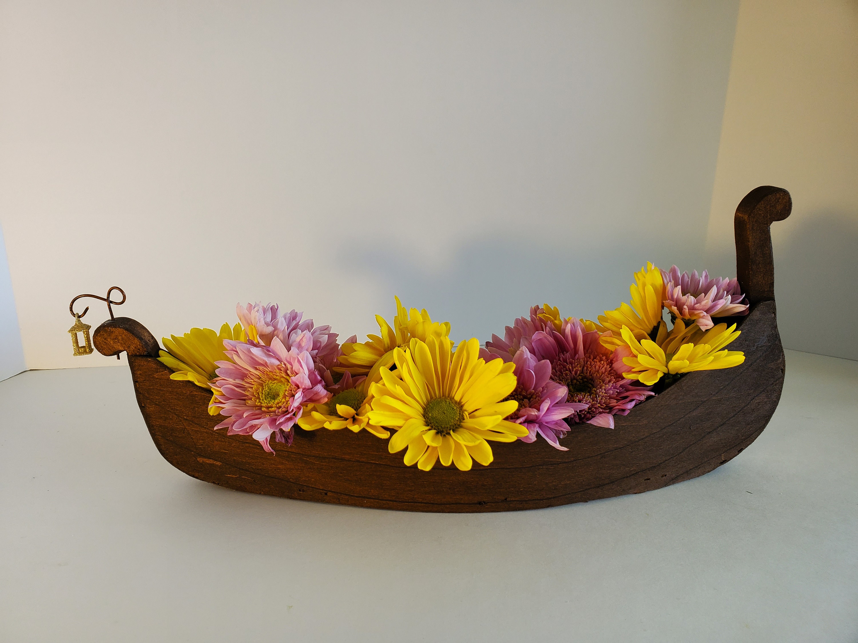 Large Tangled-themed Boat Centerpieces - Etsy