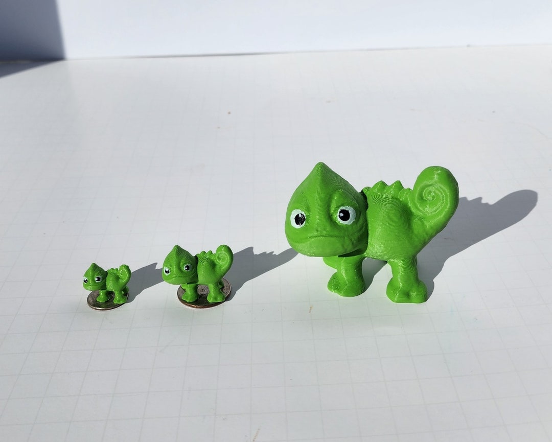 Pascal **now Available in Different Sizes**, Rapunzel's Sidekick for ...