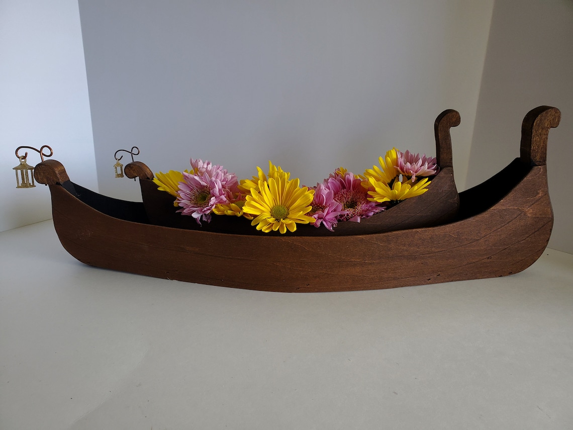 Large Tangled-themed Boat Centerpieces - Etsy