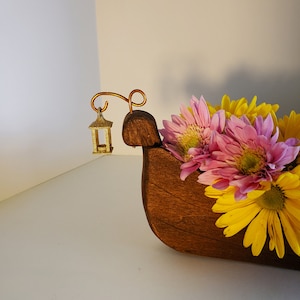 Large Tangled-themed Boat Centerpieces - Etsy