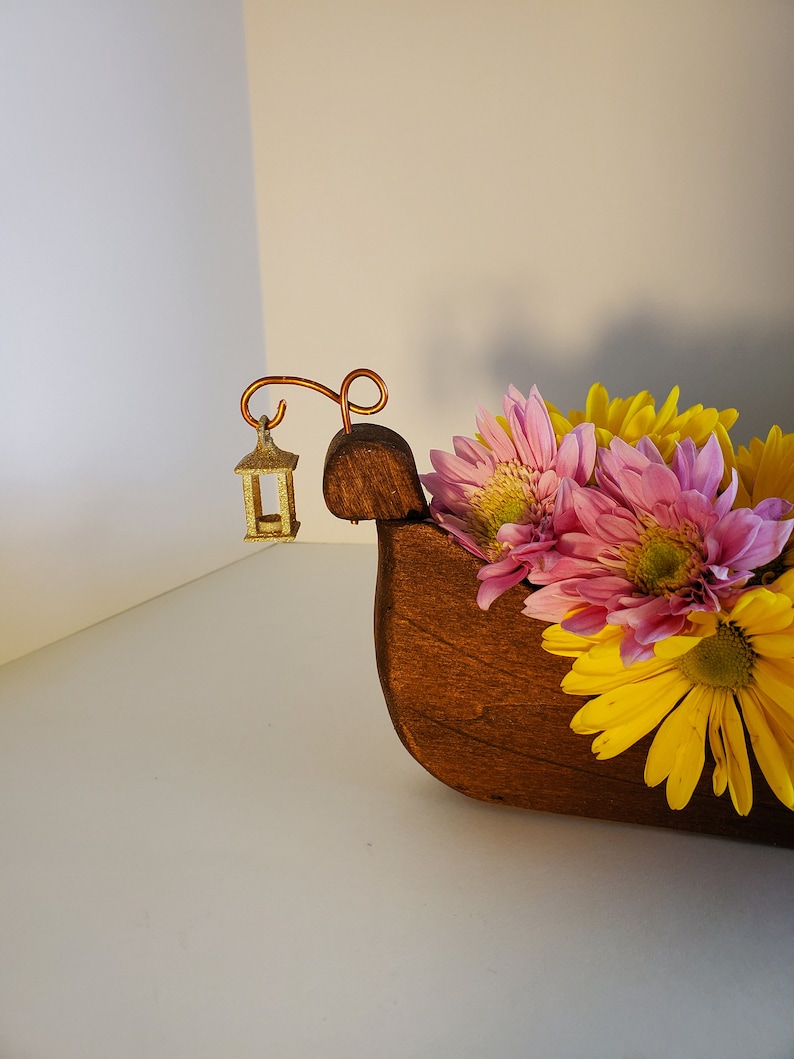 Large Tangled-themed Boat Centerpieces - Etsy