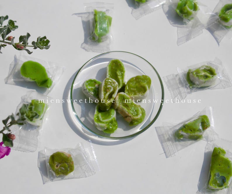 Pandan Coconut Candy: Vietnamese Rice Paper Wrapped Sweets - Etsy