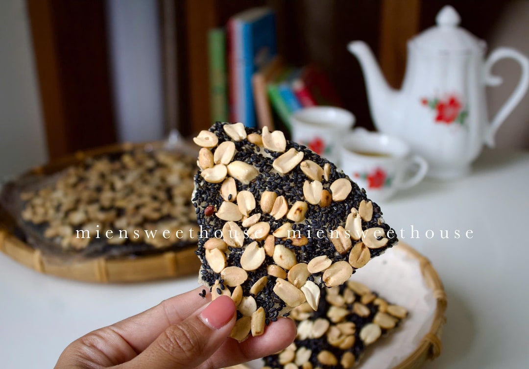 Vietnamese Peanut Sesame Candy: Traditional Crispy Snack - Etsy