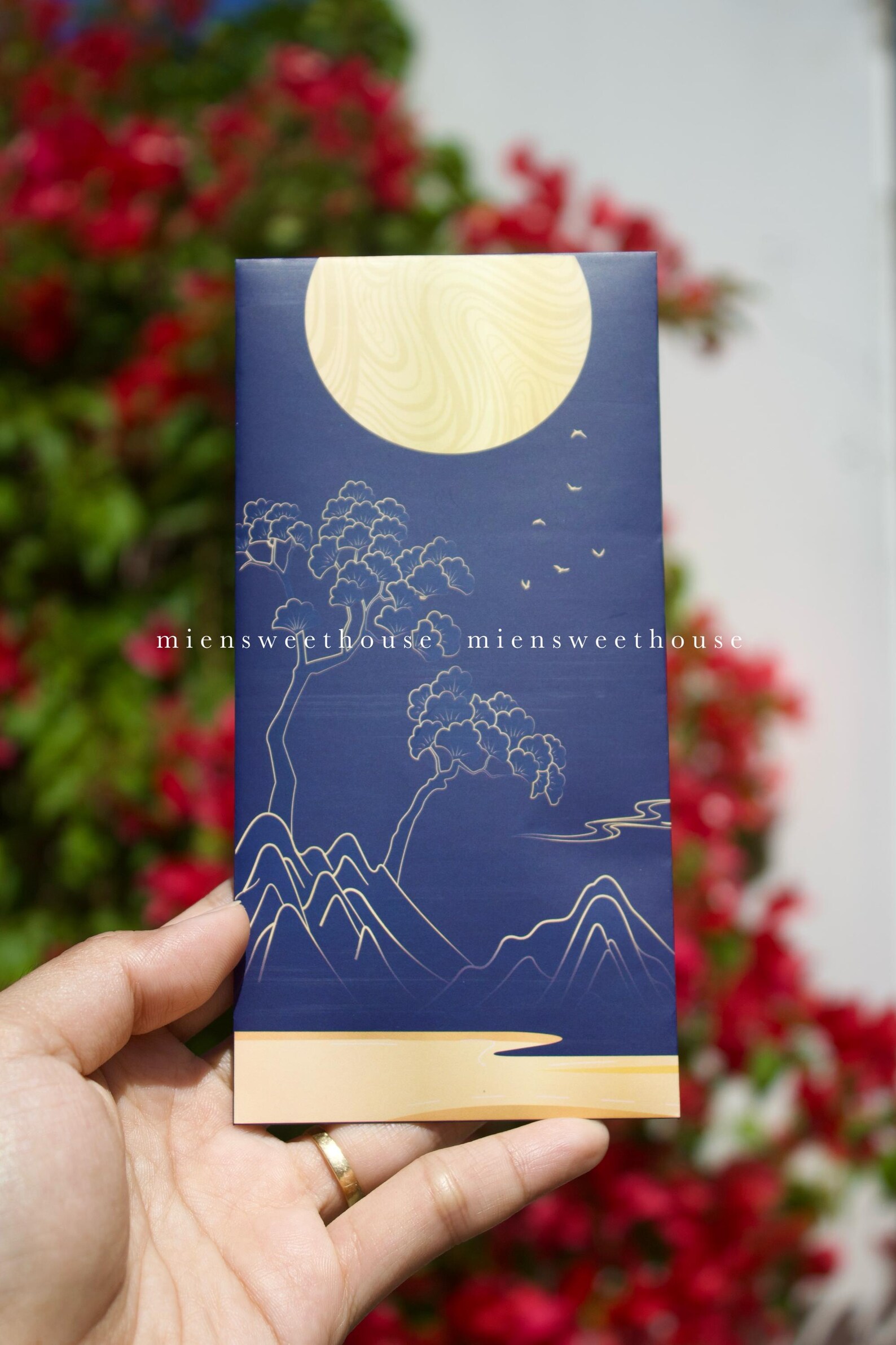 Set of 48 Vietnamese Lunar New Year Envelopes – Elegant Moon & Crane ...