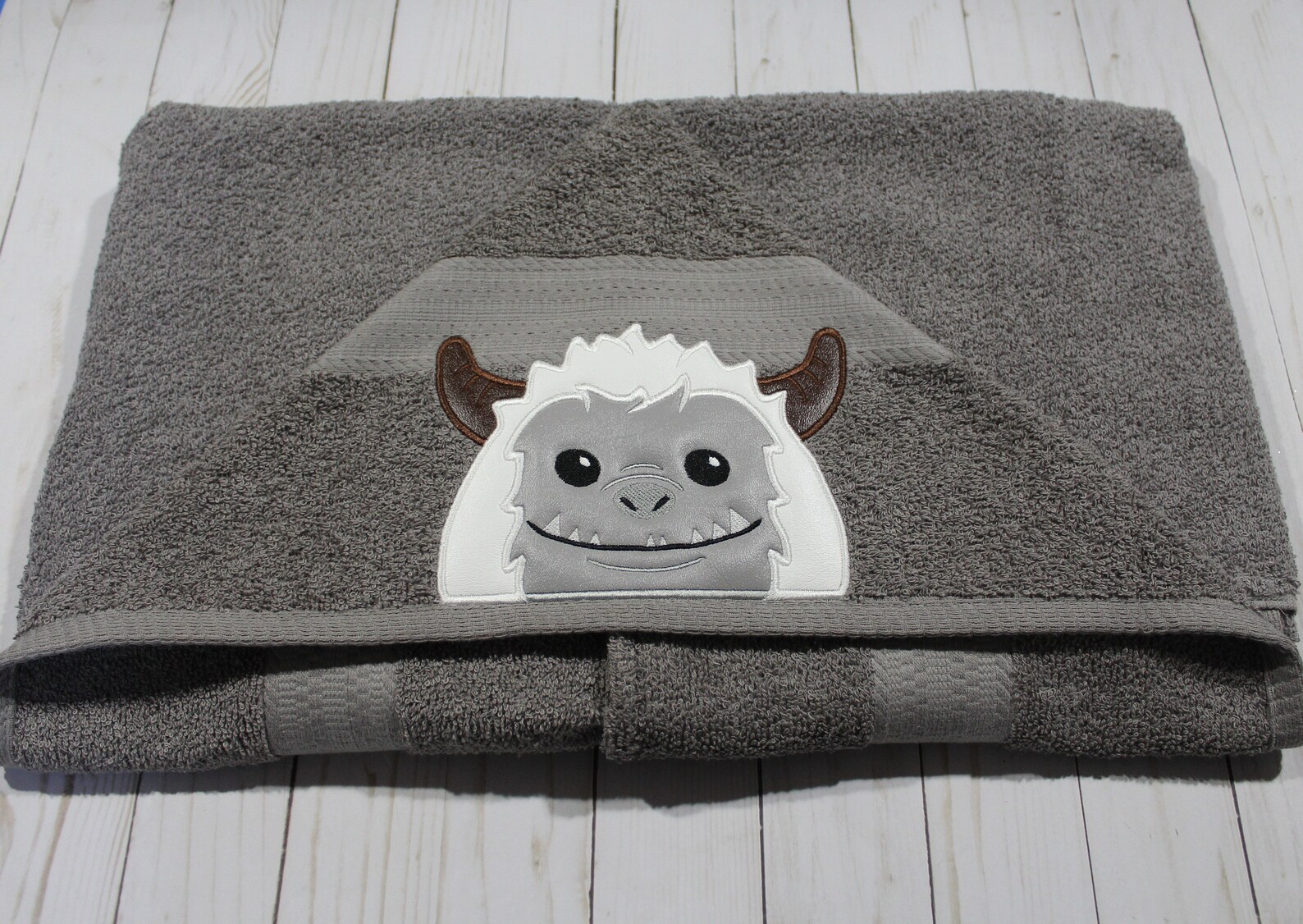 Personalized Handcrafted Machine Embroidered Yeti Face Hooded - Etsy