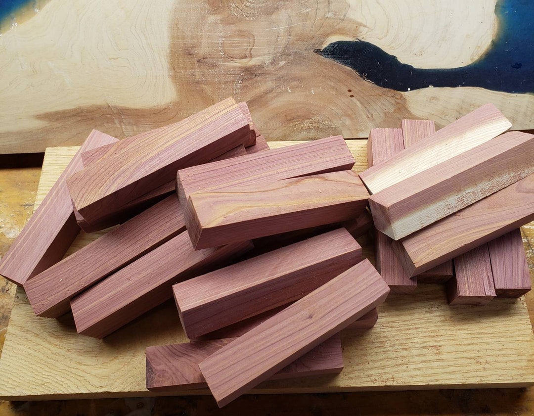 24 Cedar Wood Blocks Cubes Chemical Free Bug Repellent Moth Balls. Free ...