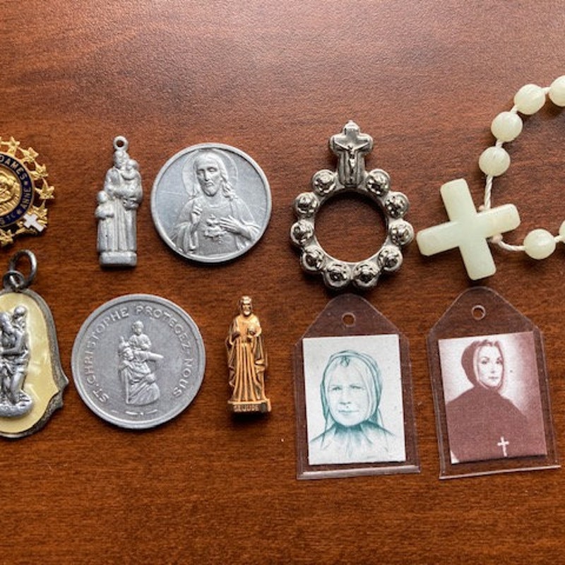 Catholic Pocket Shrine - Etsy