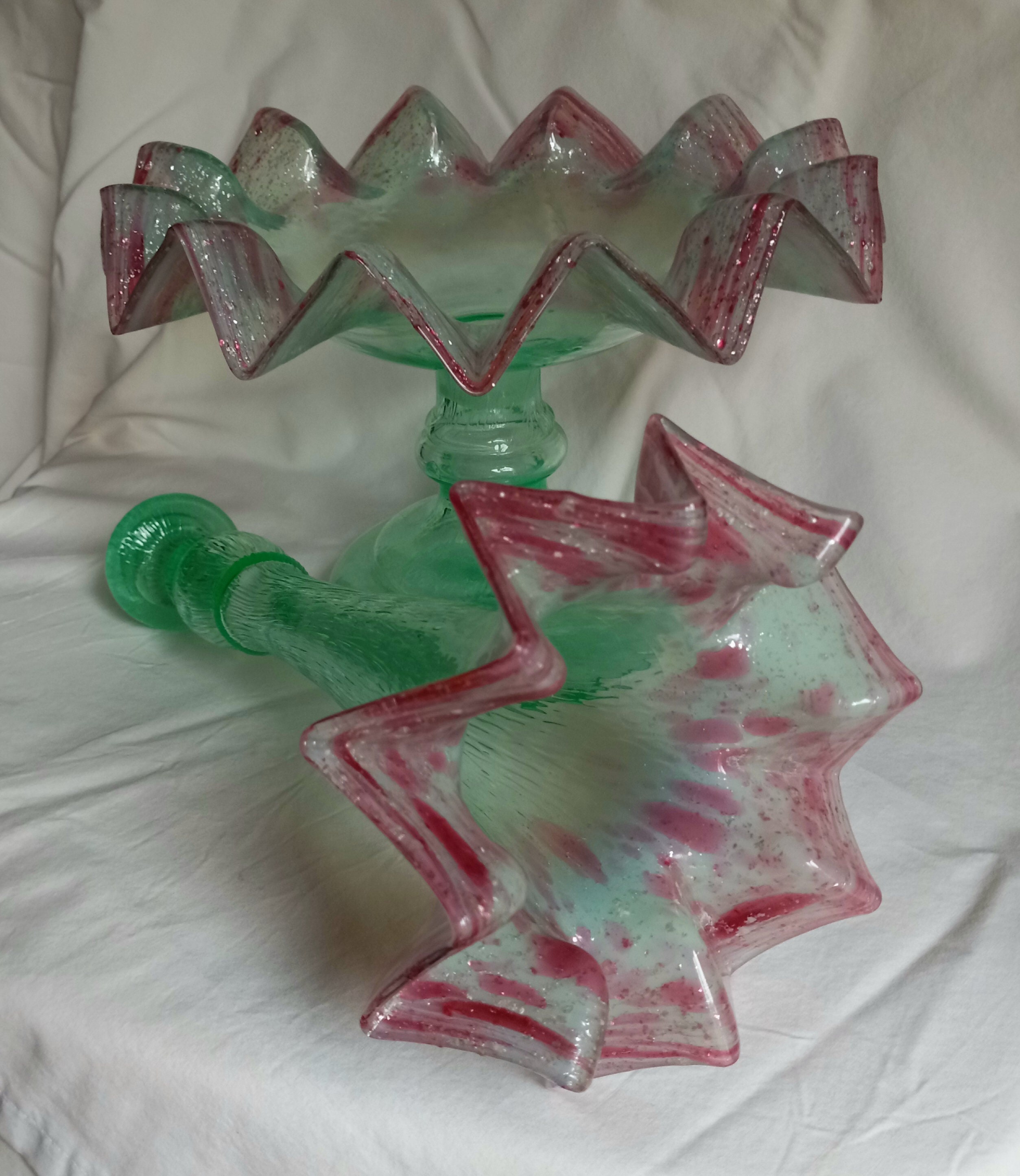 Antique Victorian Art Glass Epergne Uranium Spatter Mica Harrach ...