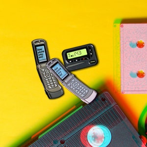 New Phone Who Dis? Razr Pin - Etsy