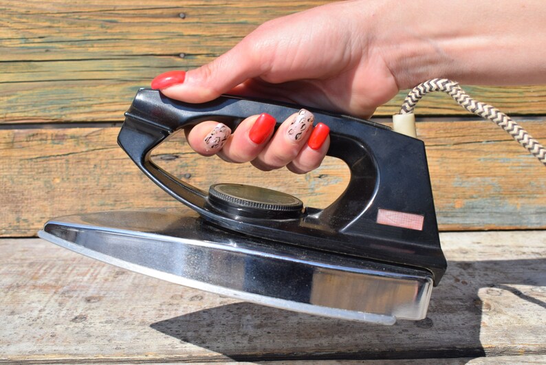 Vintage Iron From 70s Iron With Bakelite Handle Old Soviet - Etsy