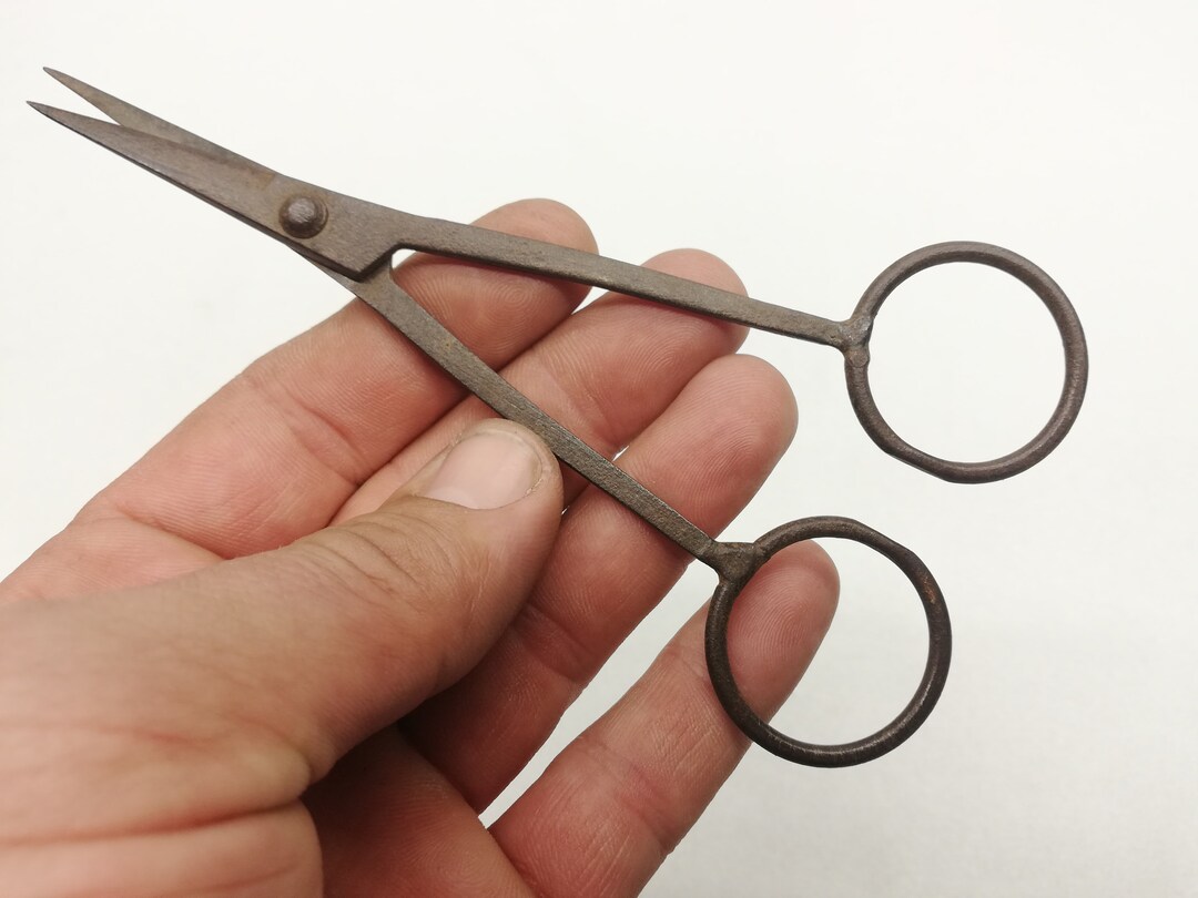 Vintage Sewing Scissors 1940s - Rare Rusty Scissors - Metal Small ...