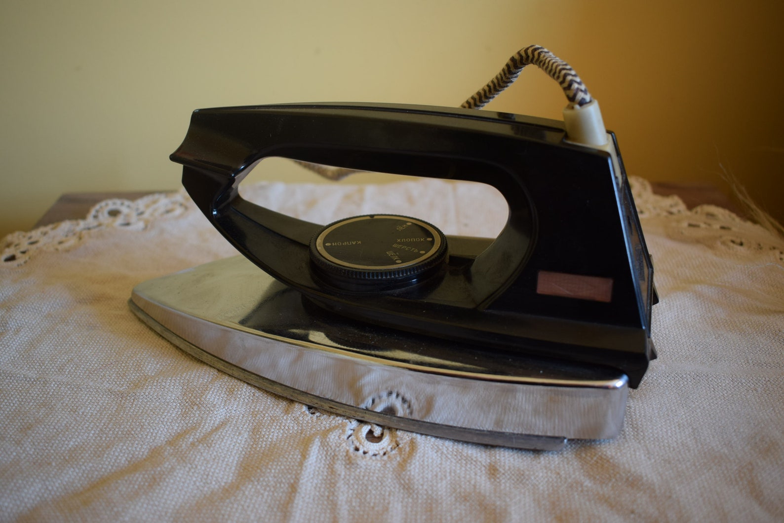 Vintage Iron From 70s Iron With Bakelite Handle Old Soviet - Etsy