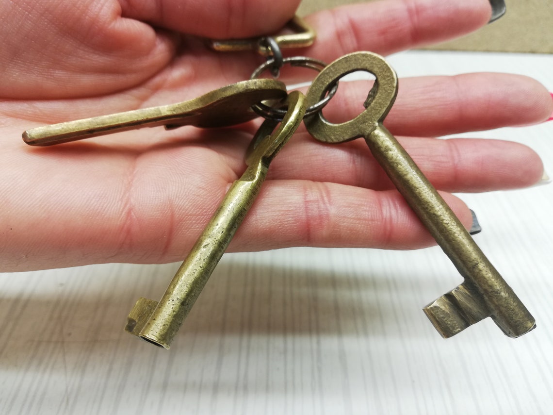 Vintage Keychain With 3 Keys Brass Kit Brass Key Holder | Etsy