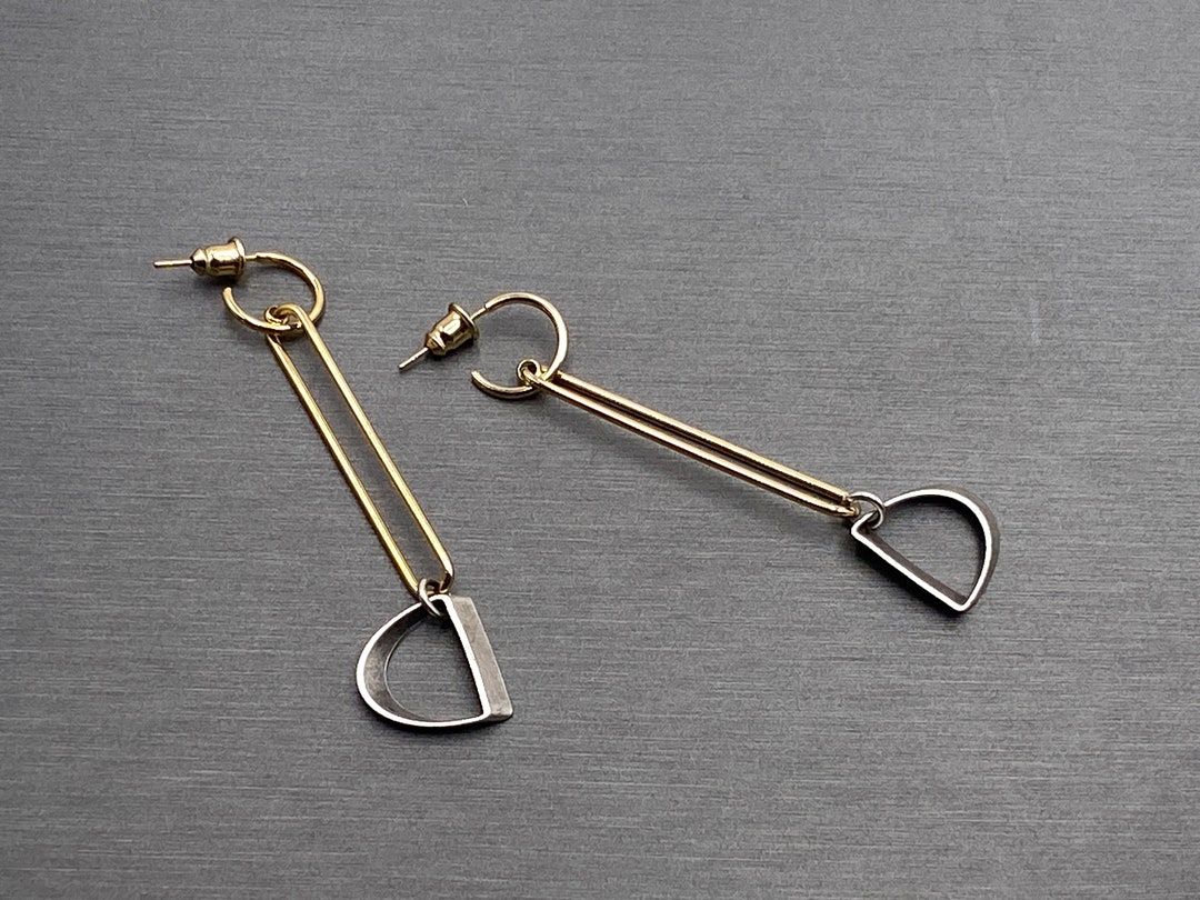 Minimalist Dual-tone D-shape Earrings With Obround Hooks - Etsy