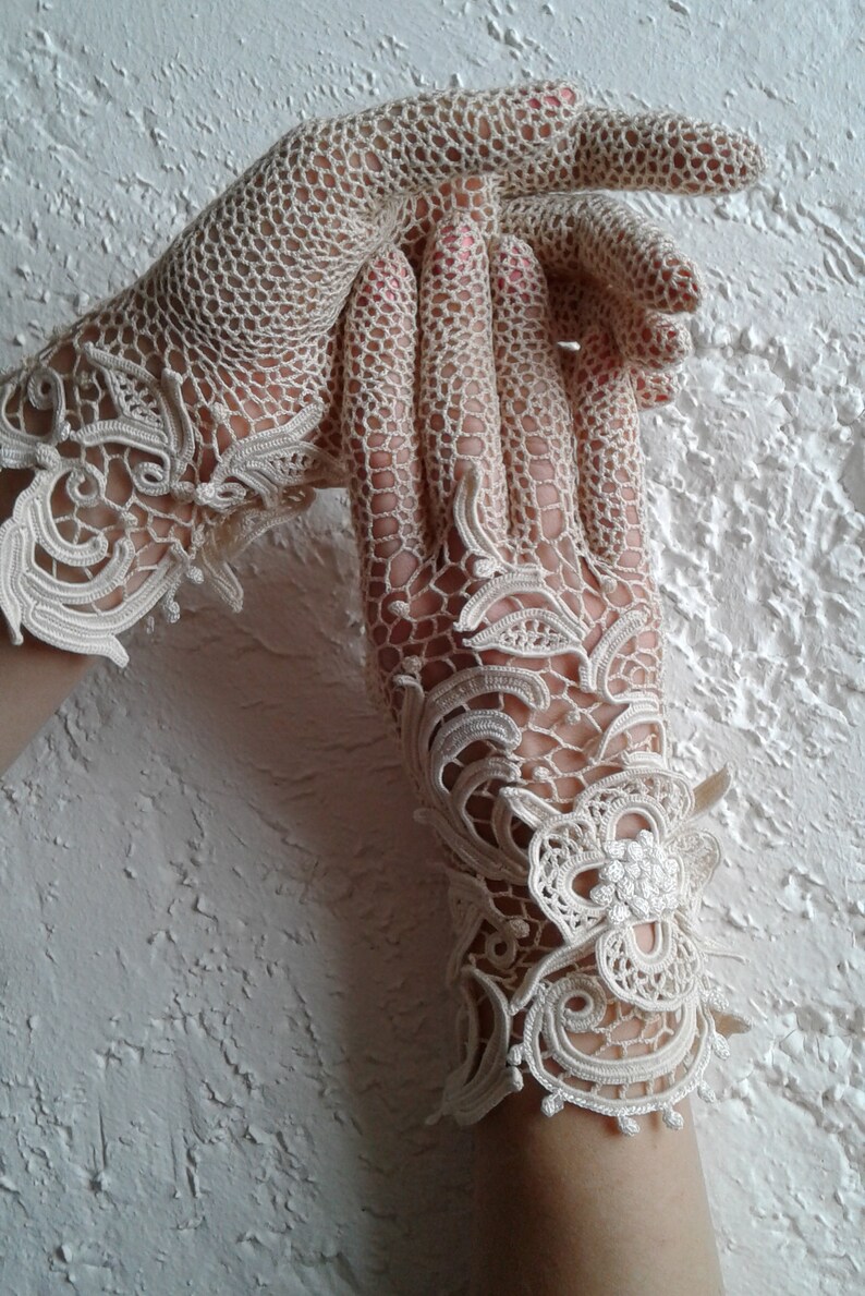 To order. Gloves Ligne de fleurs | Etsy