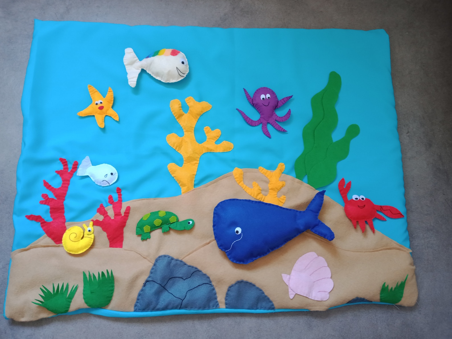 Tapis a histoire petit poisson blanc pour raconter 3 histoires - Etsy ...