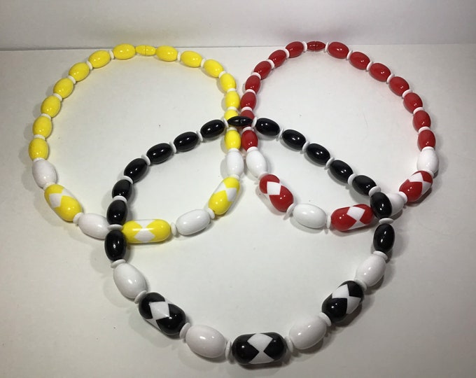 Choice of Red/white, Black/white or Yellow/white Graphic Design Mod ...