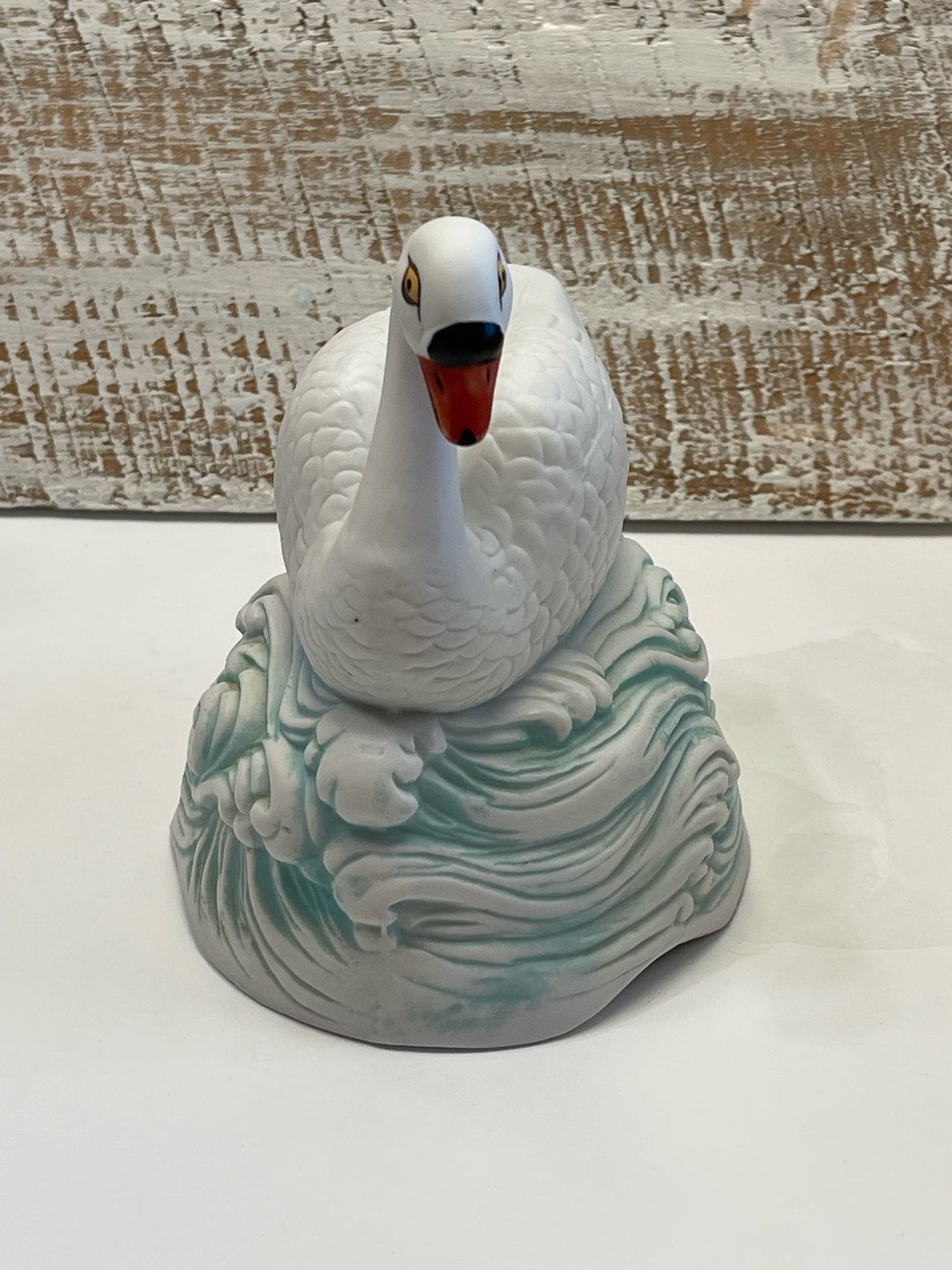 Swan Music Box - Vintage and Still Works! - Etsy