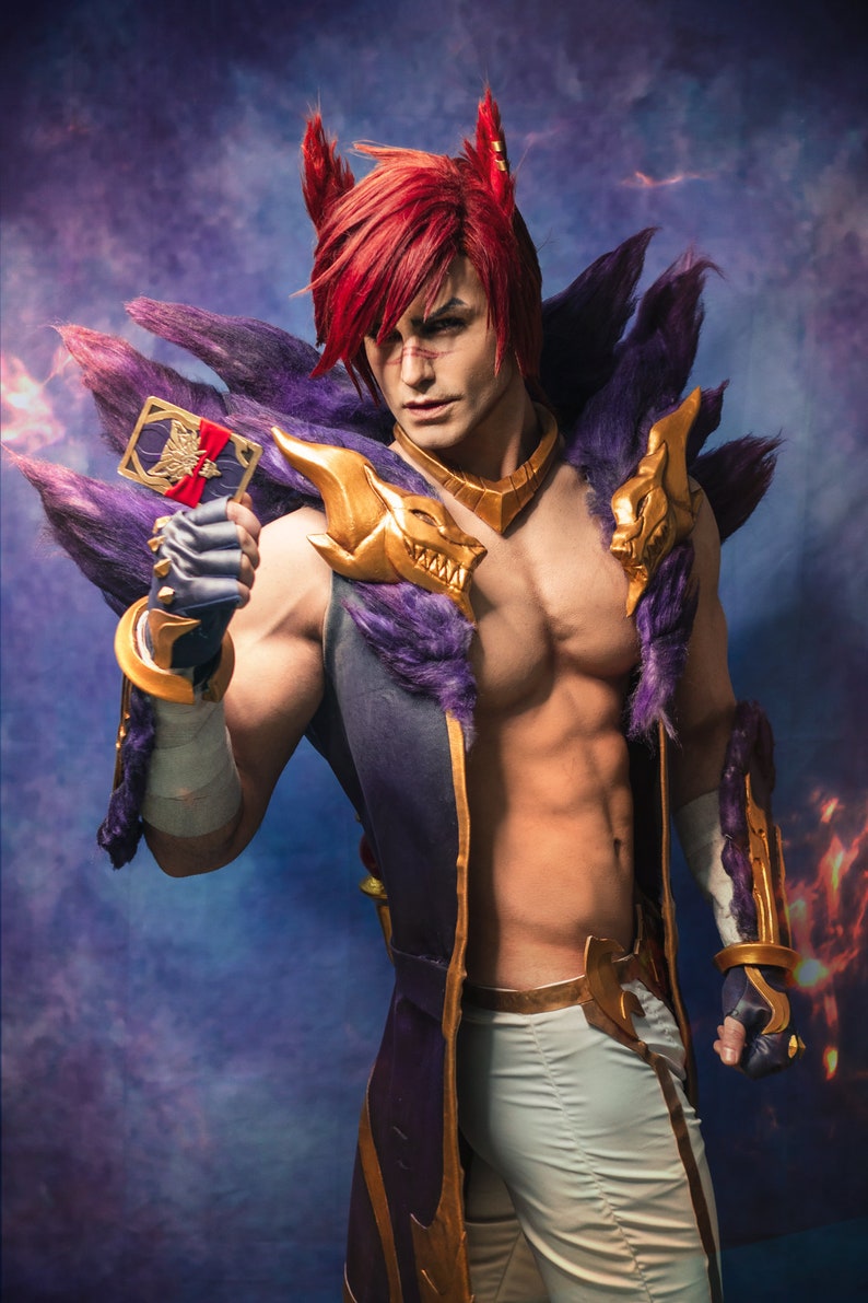 Sett the Boss League of Legends / by Taryn Cosplay | Etsy