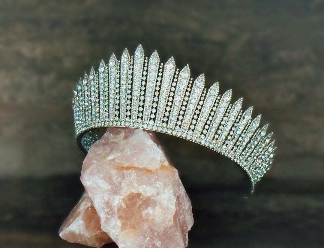 Full Size Queen Mary Fringe Tiara Replica – Royal Wedding Crown of ...