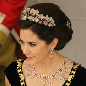 Floral Danish Ruby Parure Bridal Royal Tiara Replica – Silver Leaves ...