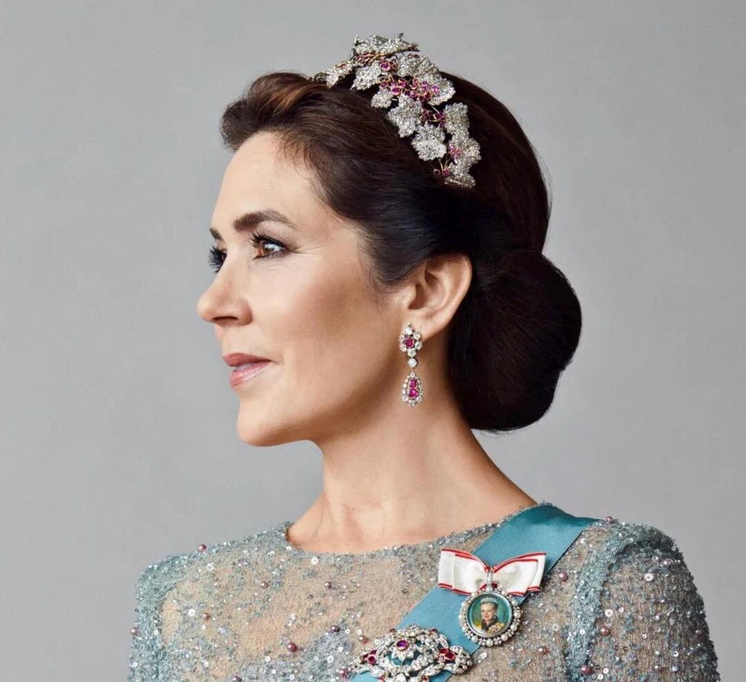 Tiara, Floral Danish Royal Ruby Parure Tiara Replica – Queen Mary of ...