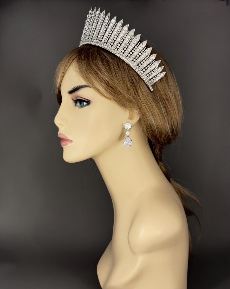 Full Size Queen Mary Fringe Tiara Replica – Royal Wedding Crown of ...