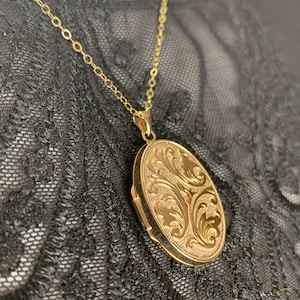 Engravable 14K Solid Gold Picture Locket Necklace Anniversary Wedding ...