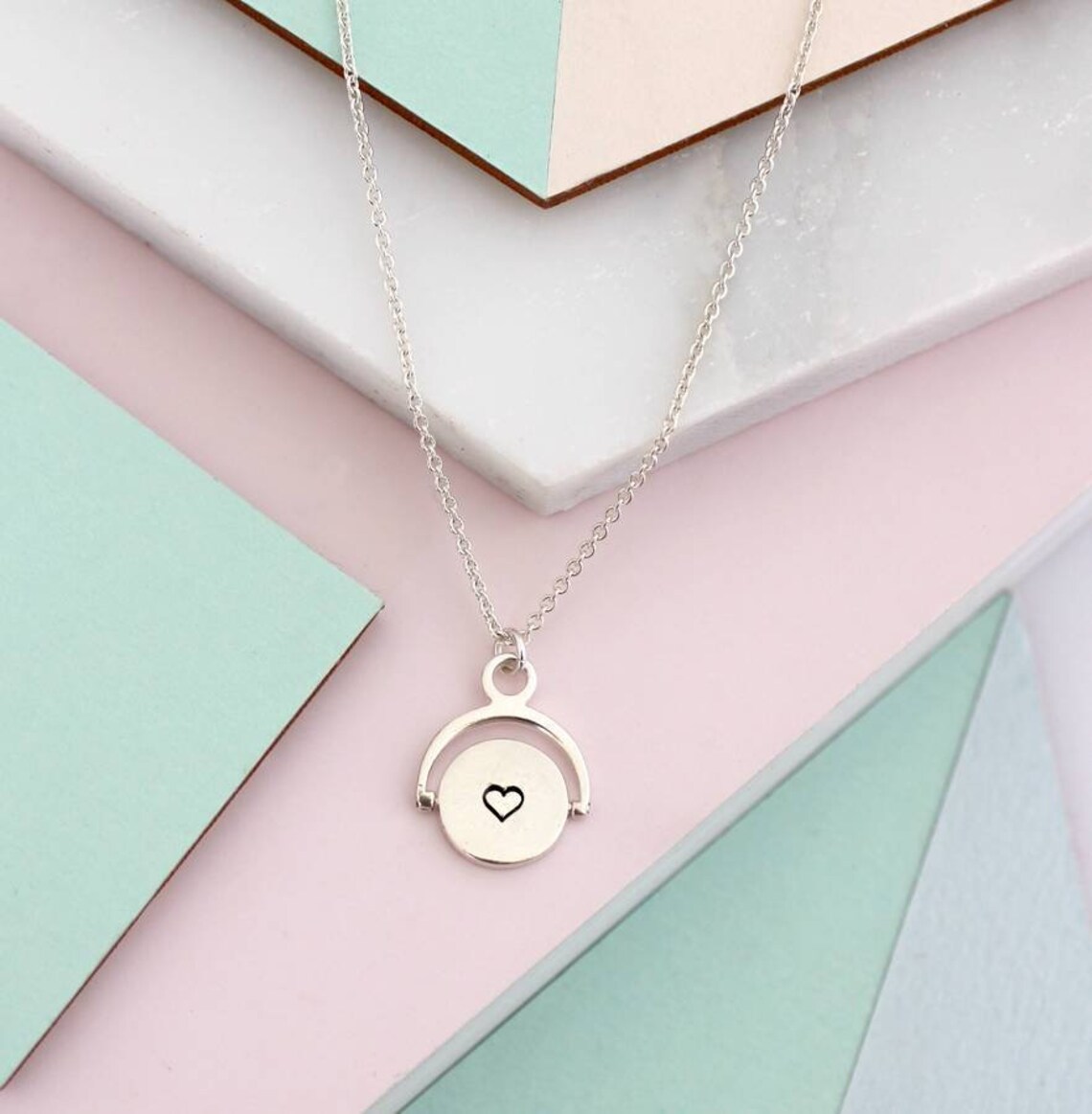 The Classic Old Fashion Style Spinner Round Circle Pendent Made With ...