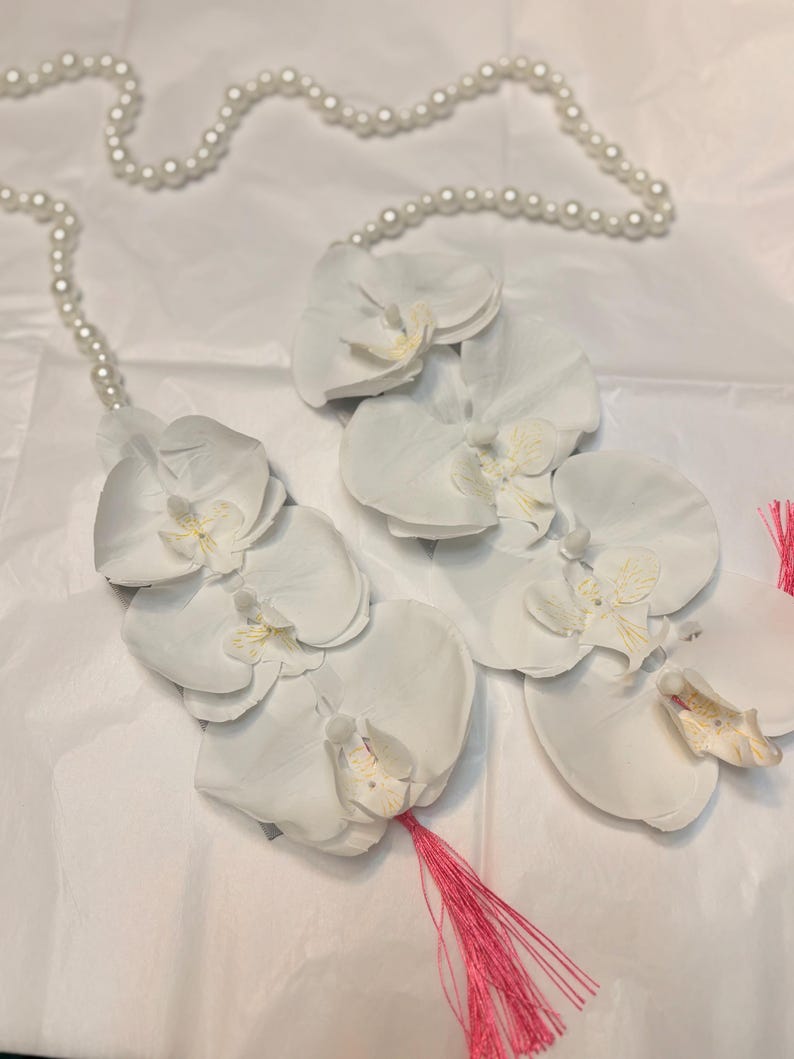 Orchid & Pearl Graduation Lei - Etsy