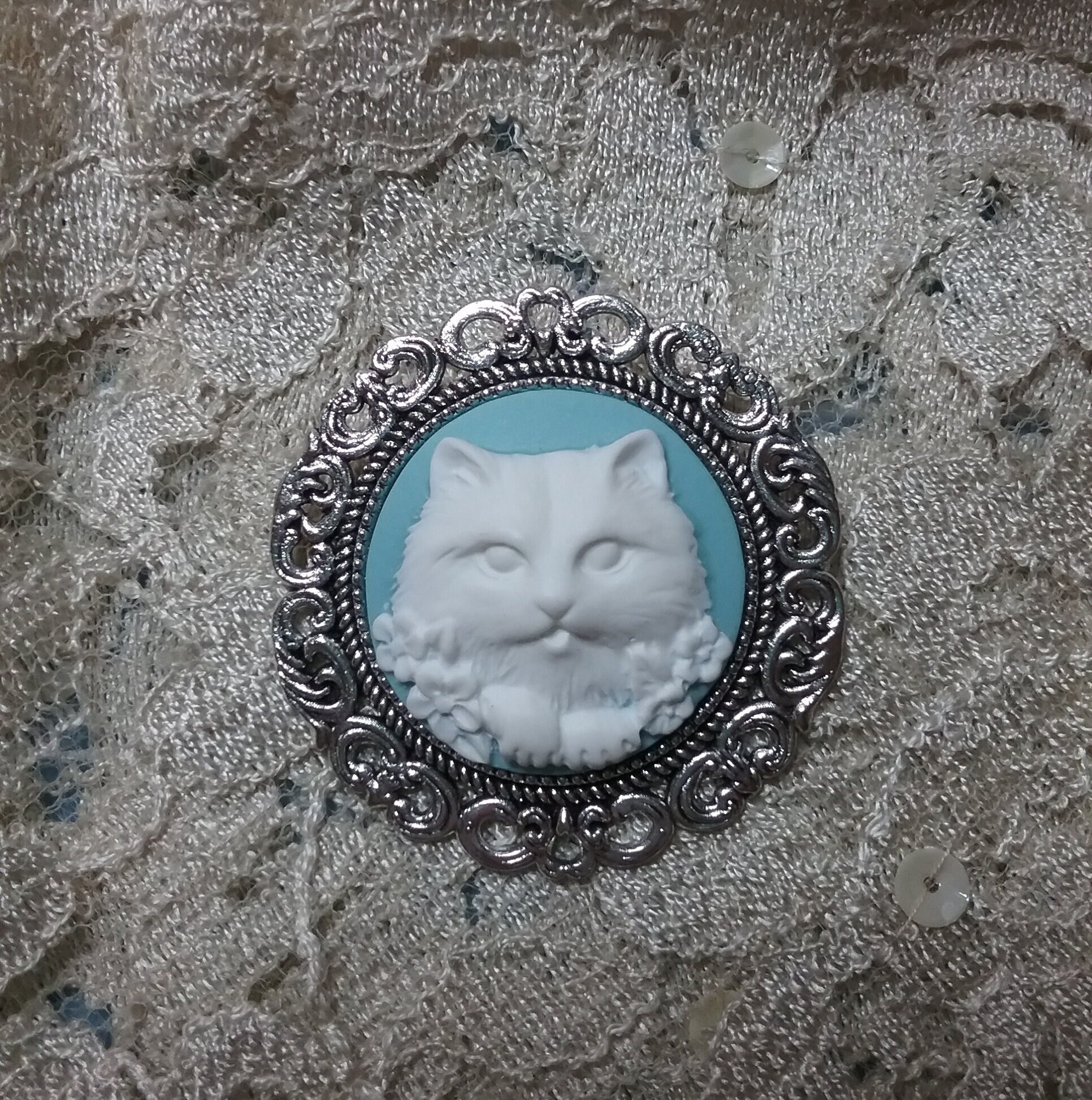 Blue and White Cat Cameo Brooch, Cat Cameo Pin, Cat Lover Gift - Etsy