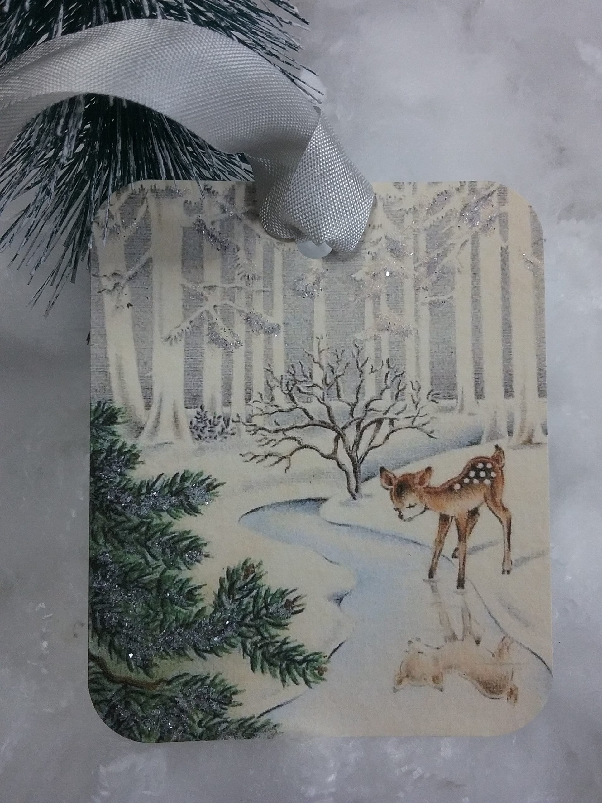 Deer in the Snow Gift Tags, Vintage Style Christmas Glittered Gift Tags ...