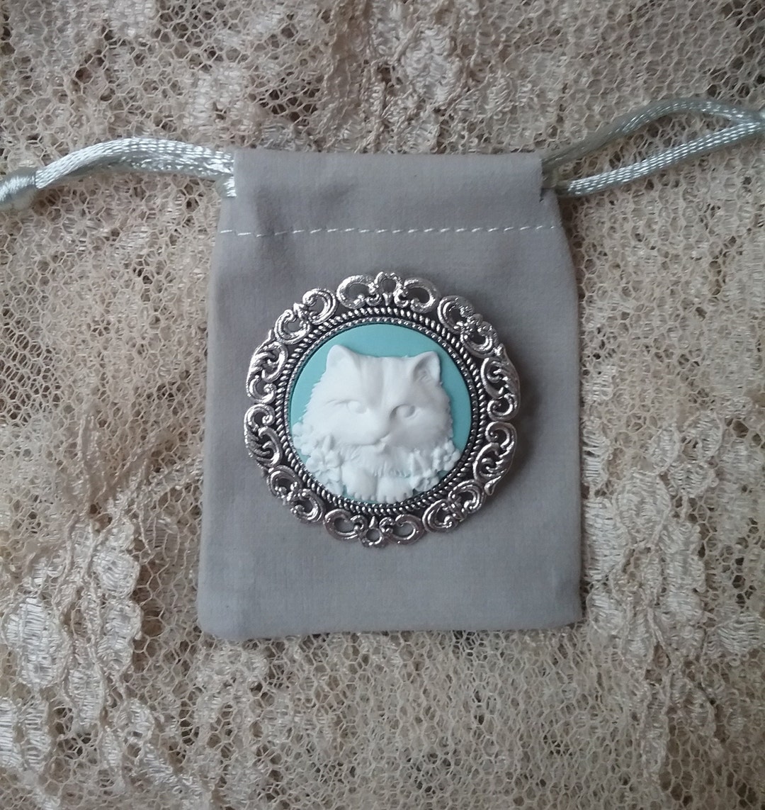 Blue and White Cat Cameo Brooch, Cat Cameo Pin, Gift for Cat Lover - Etsy