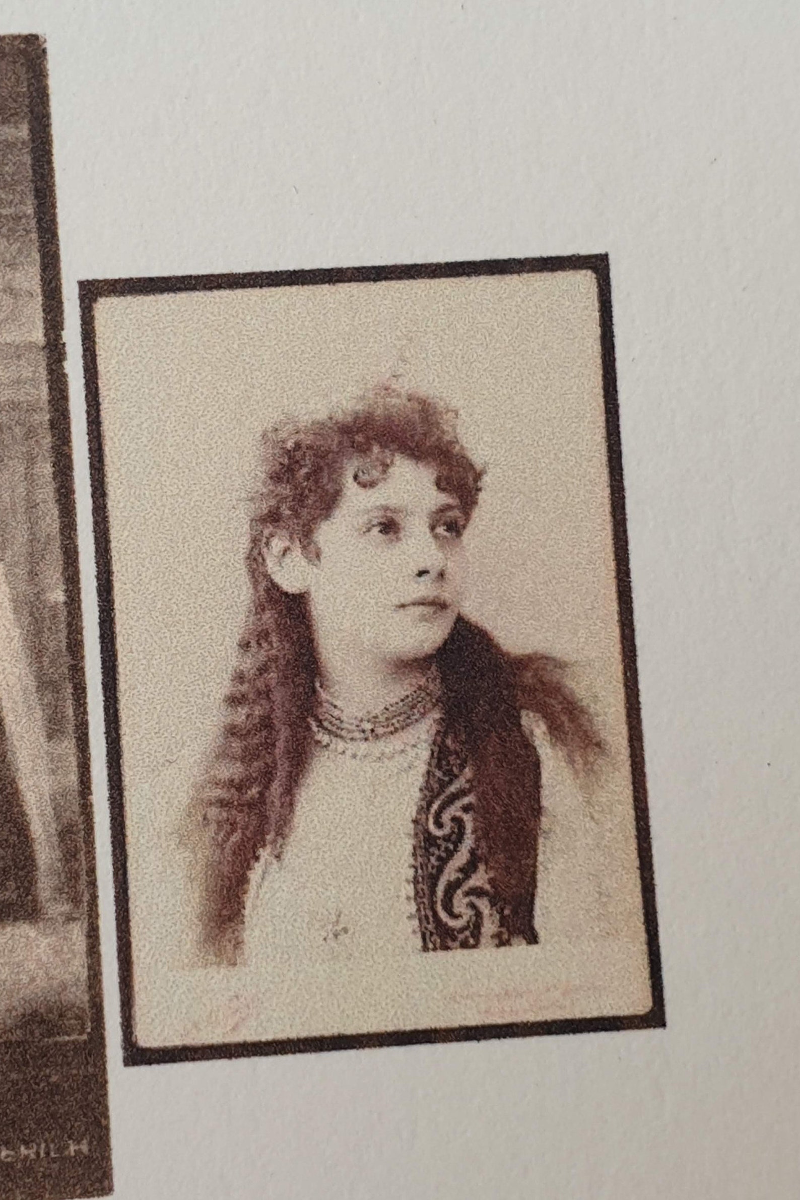 NO DIGITAL , Real PAPER Sheet With Antique Photos Photograph Miniature ...