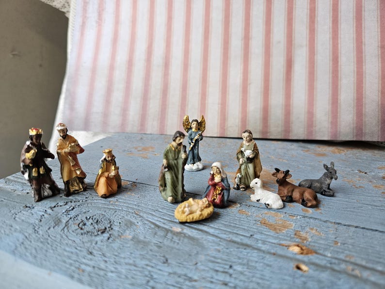 Miniature Nativity Set Manger 3.5 Cm High - Etsy