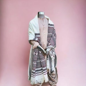 Beautiful Thari Wadera White Color Full Shawl, Patu Shawl Warm Pure ...