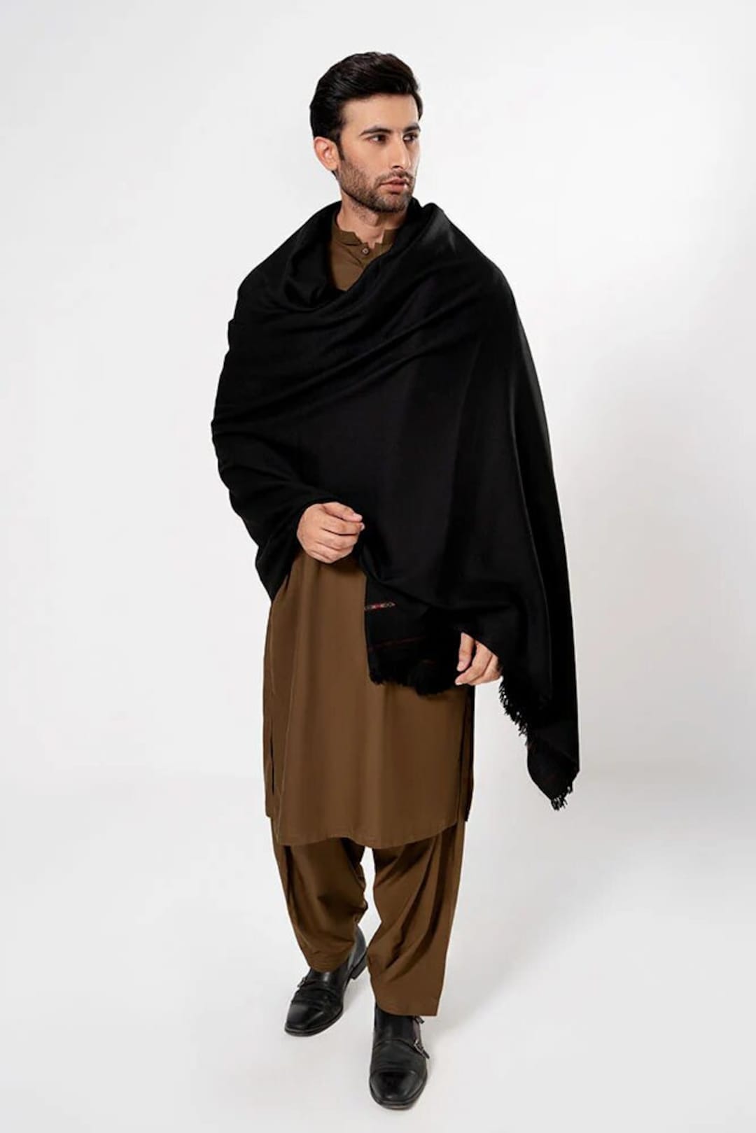 Handmade Pure Wool Men Winter Shawl: Afghan Patu, Jet Black & White ...