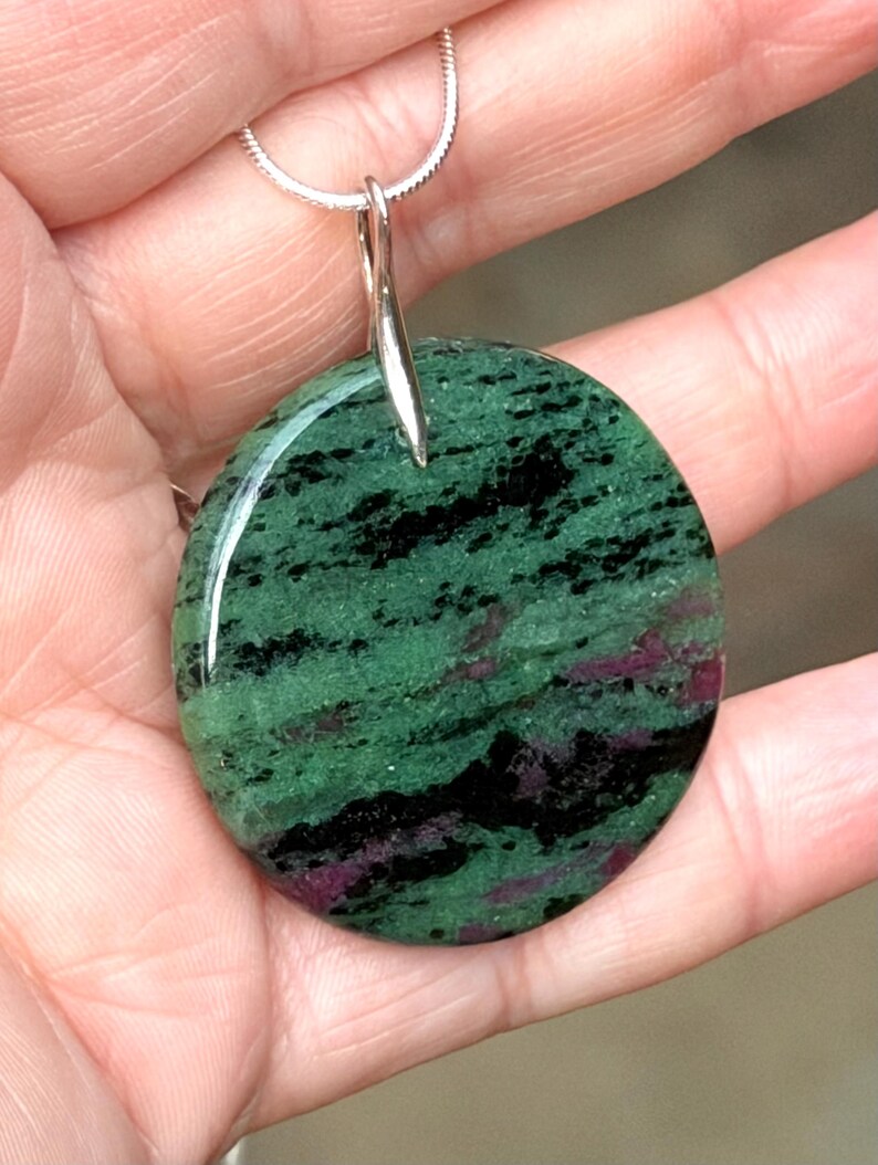 Colgante y collar de zoisita rubí en plata de ley - Etsy España