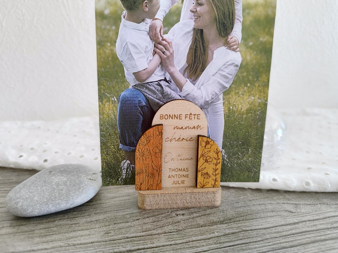 Wooden Photo Holder, Personalized Photo Frame, Photo Support to Pose ...
