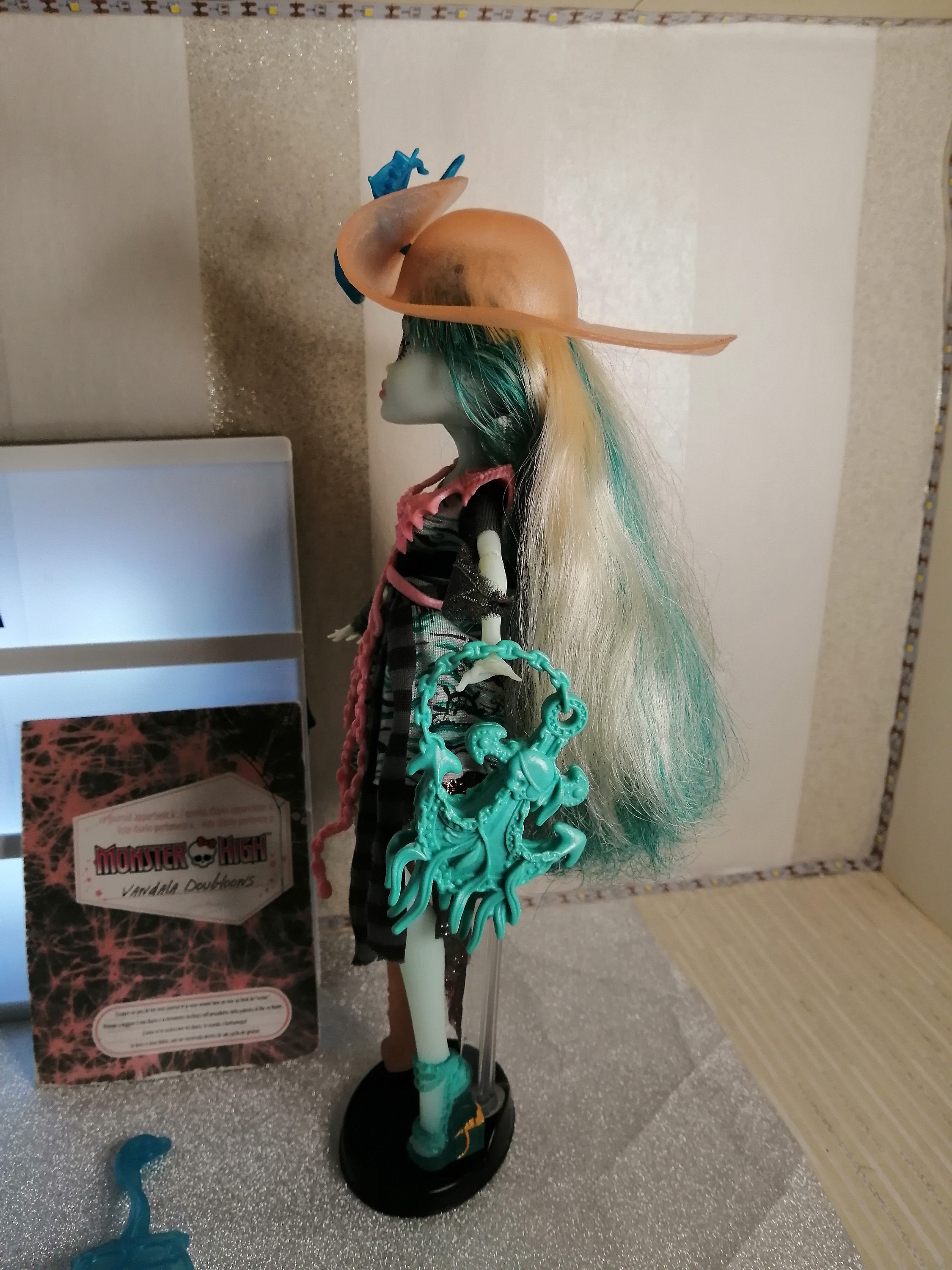Monster High Doll VANDALA DOUBLOONS Haunted Edition Student Spirits ...