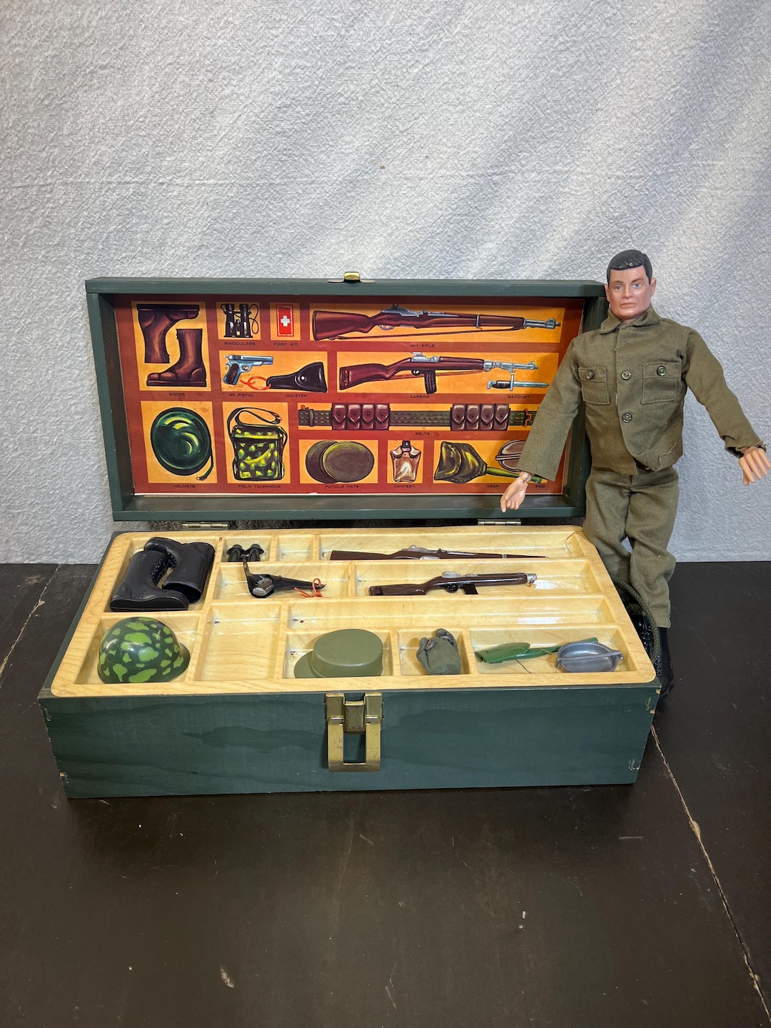 Vintage 1964 GI Joe Footlocker W GI Joe and Accessories 1960's Hasbro ...